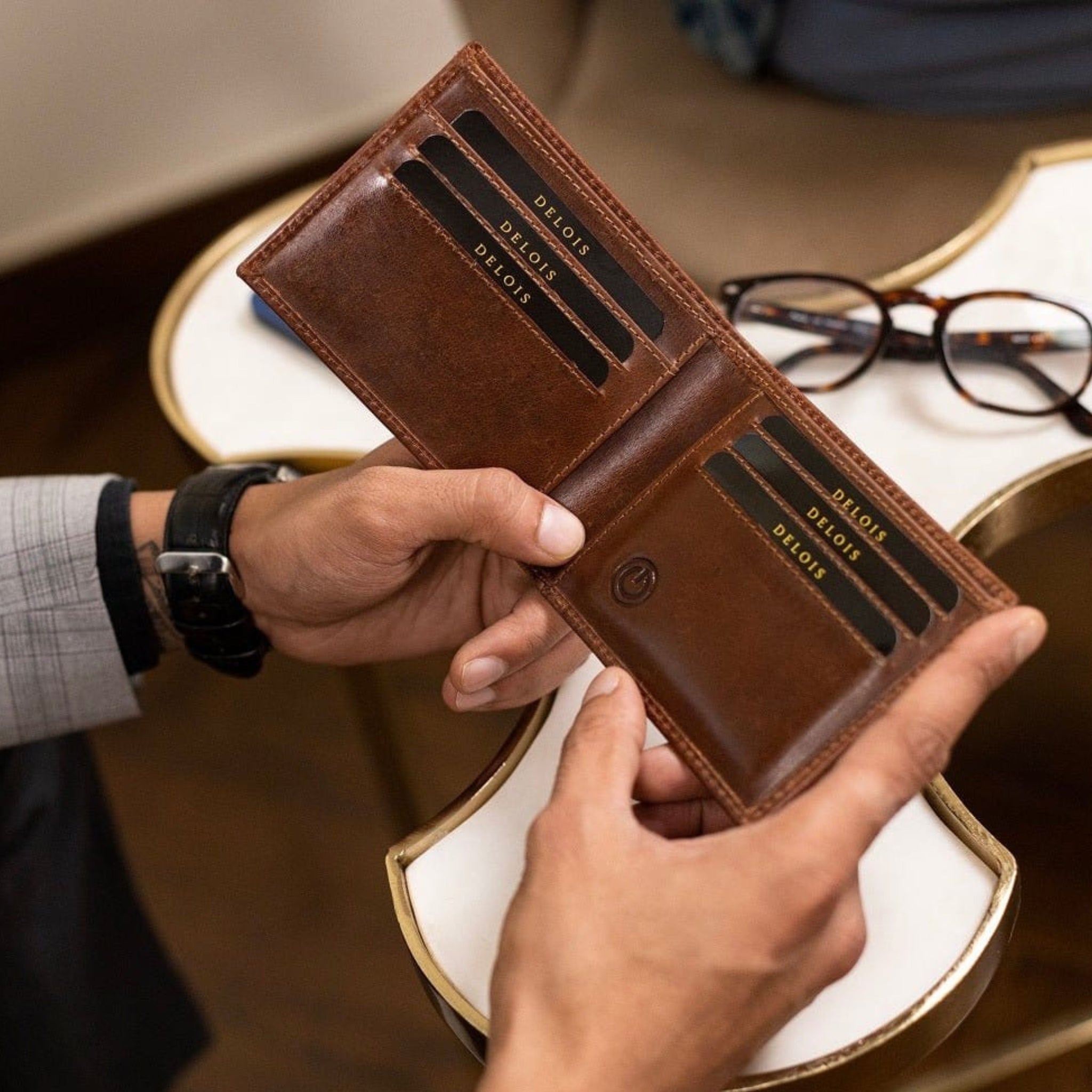 Smart Gifts for Men | DELOIS | SEEK 8 | SMART WALLET – Delois
