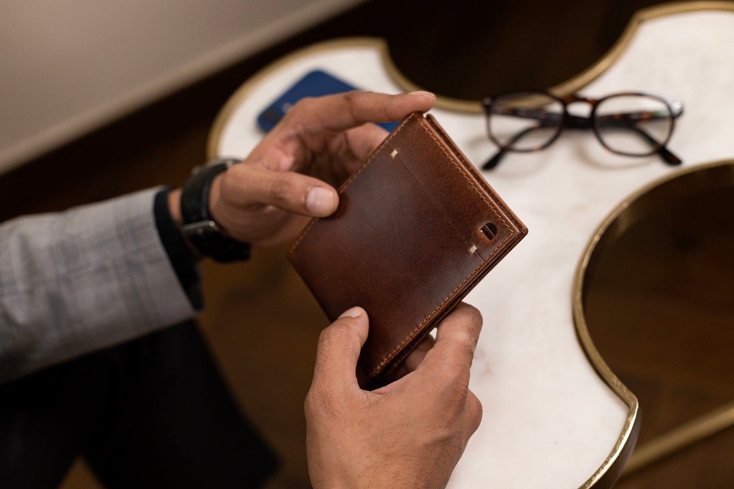 Smart Wallet | Buy Smart Wallet with Tracker, GPS Wallet Tracker – Delois